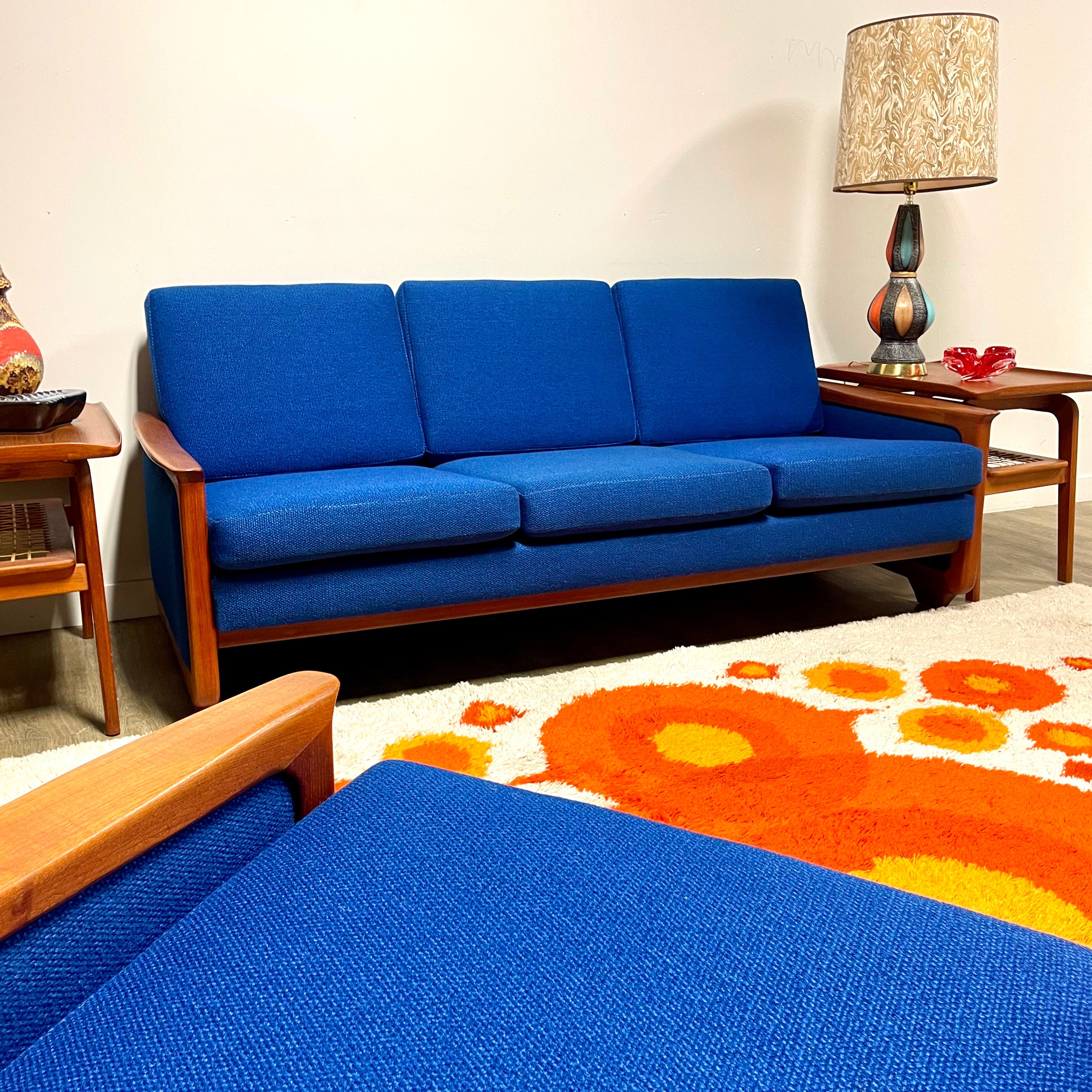 R huber sofa store